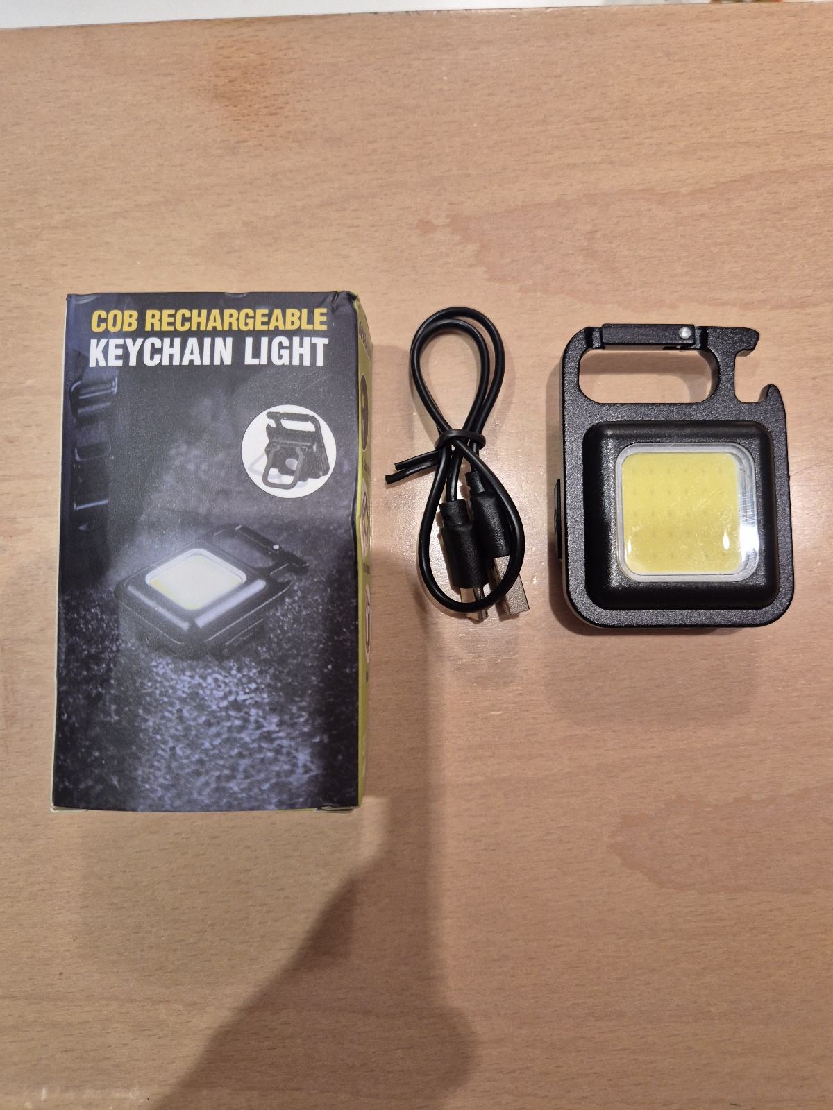 Usb lampa sa magnetom