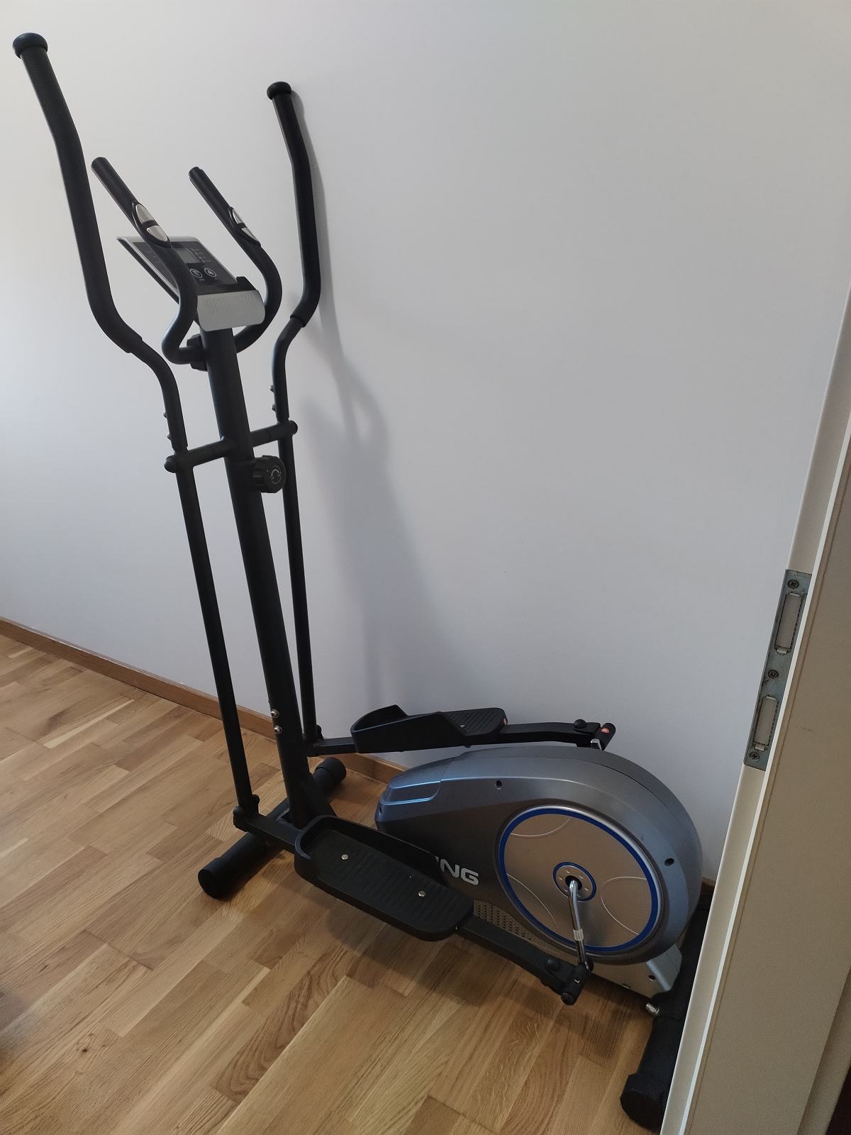 Eliptični trenažer Ring RX 825