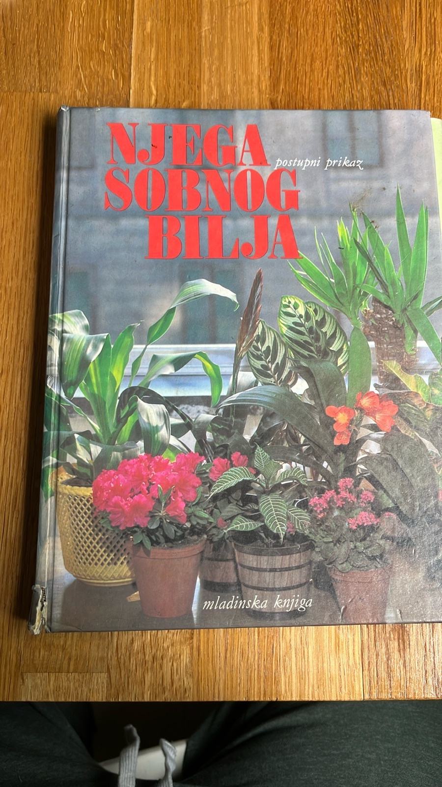Knjiga NJEGA SOBNOG BILJA