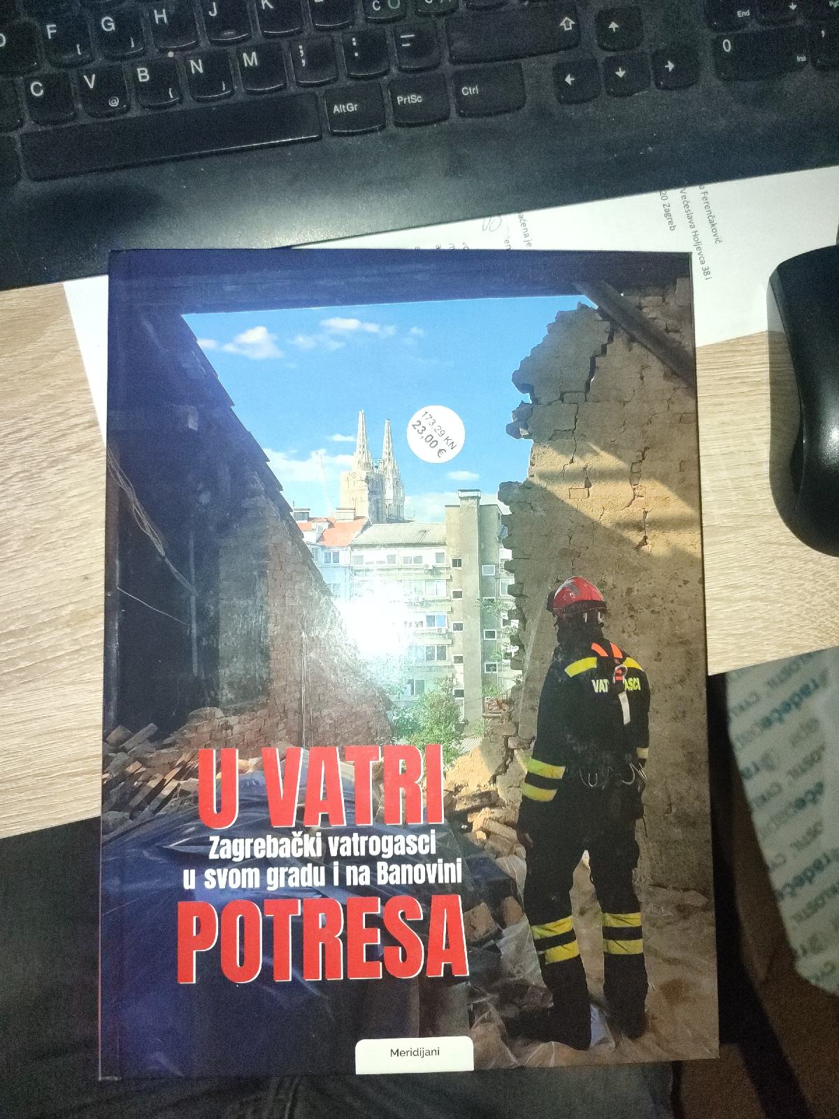 U vatri potresa