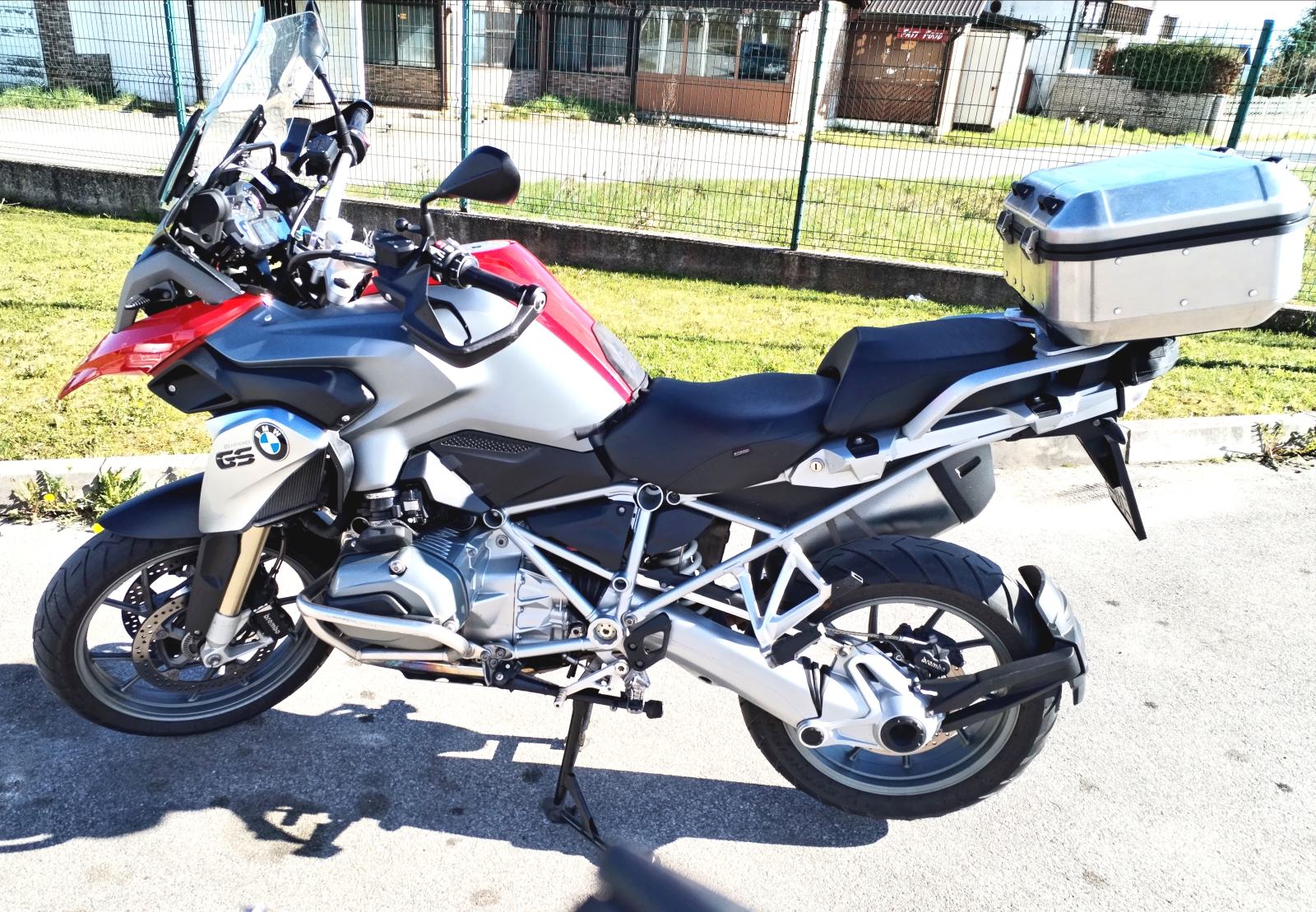 BMW R1200GS 1200 cm3 , model 2017. EURO4, 2016 god.