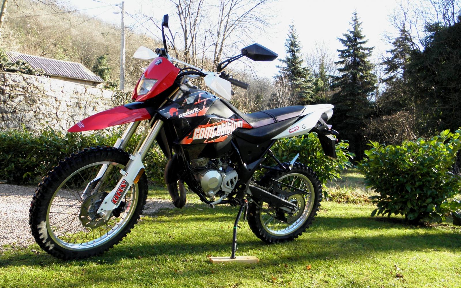 Generic Trigger X competition 50 cm3, 2012 god.