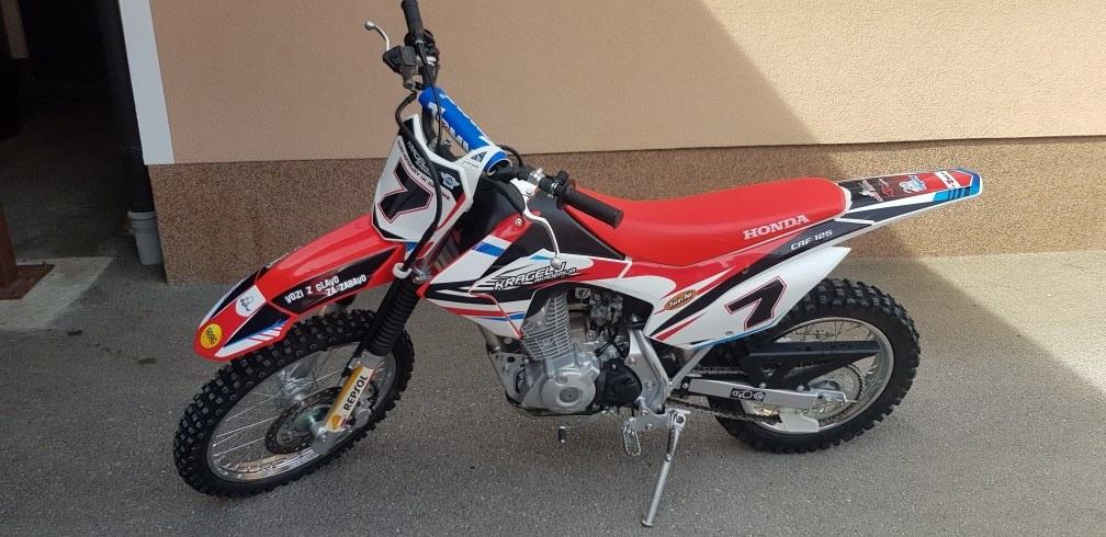 Honda CRF 125 125 cm3, 2015 god.