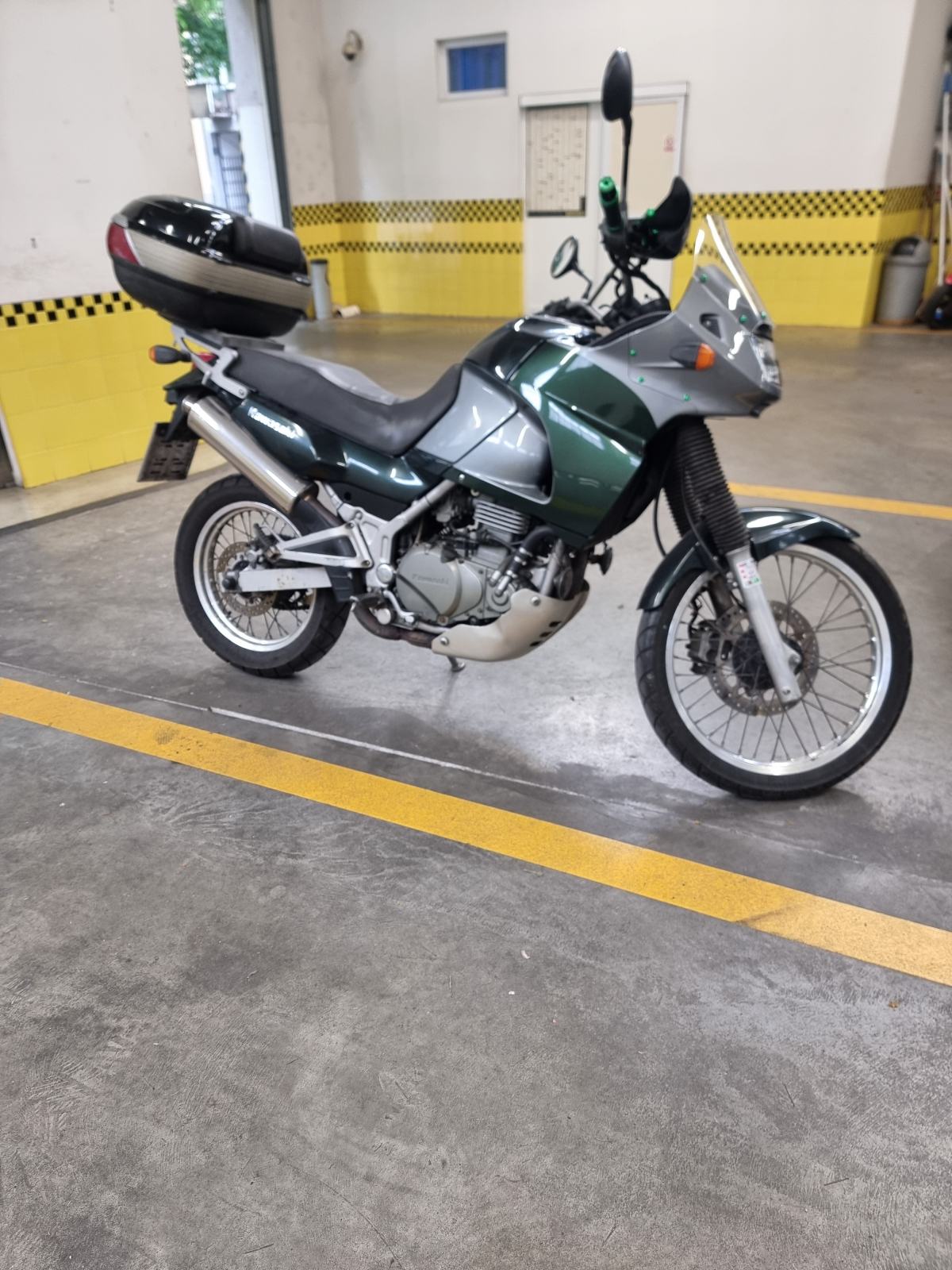 Kawasaki kle 500 499 cm3 reg. 5/2026., 2002 god.
