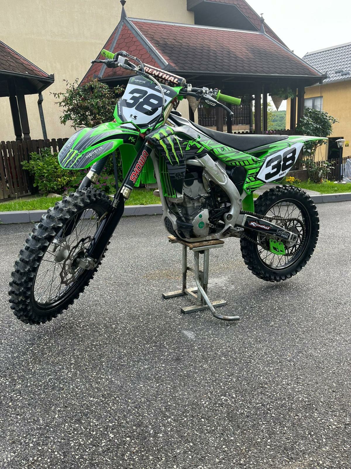 KAWASAKI KX250F 2020., 2020 god.