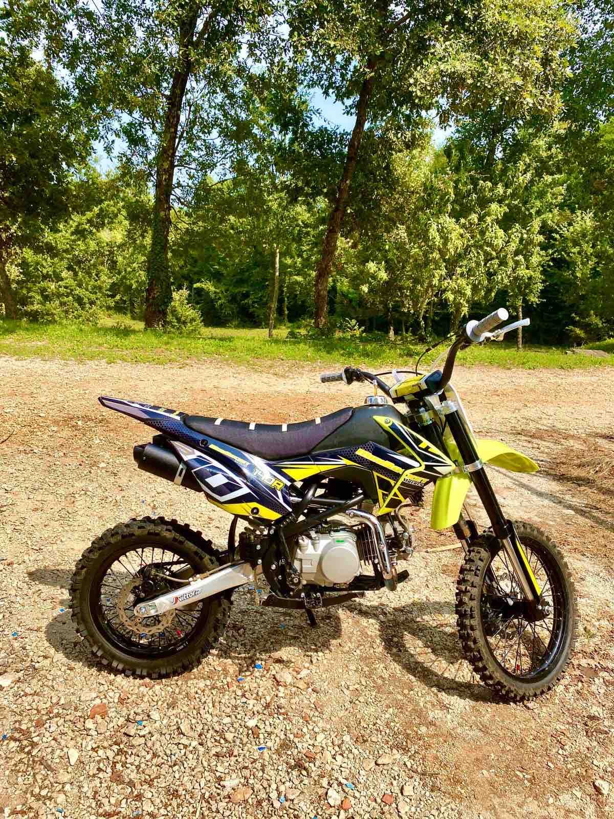 Cross motor srednja veličina 140 m3, 2023 god.
