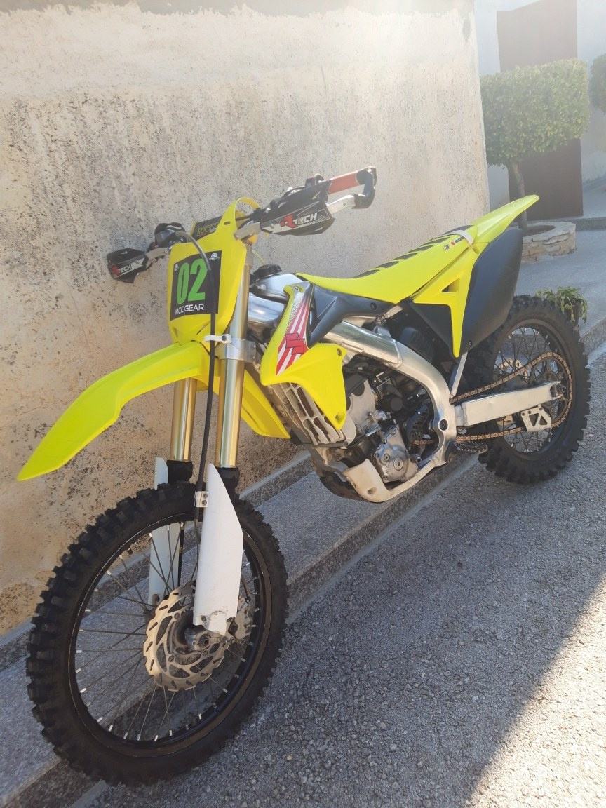 Suzuki RMZ 250 250 cm3, 2011 god.