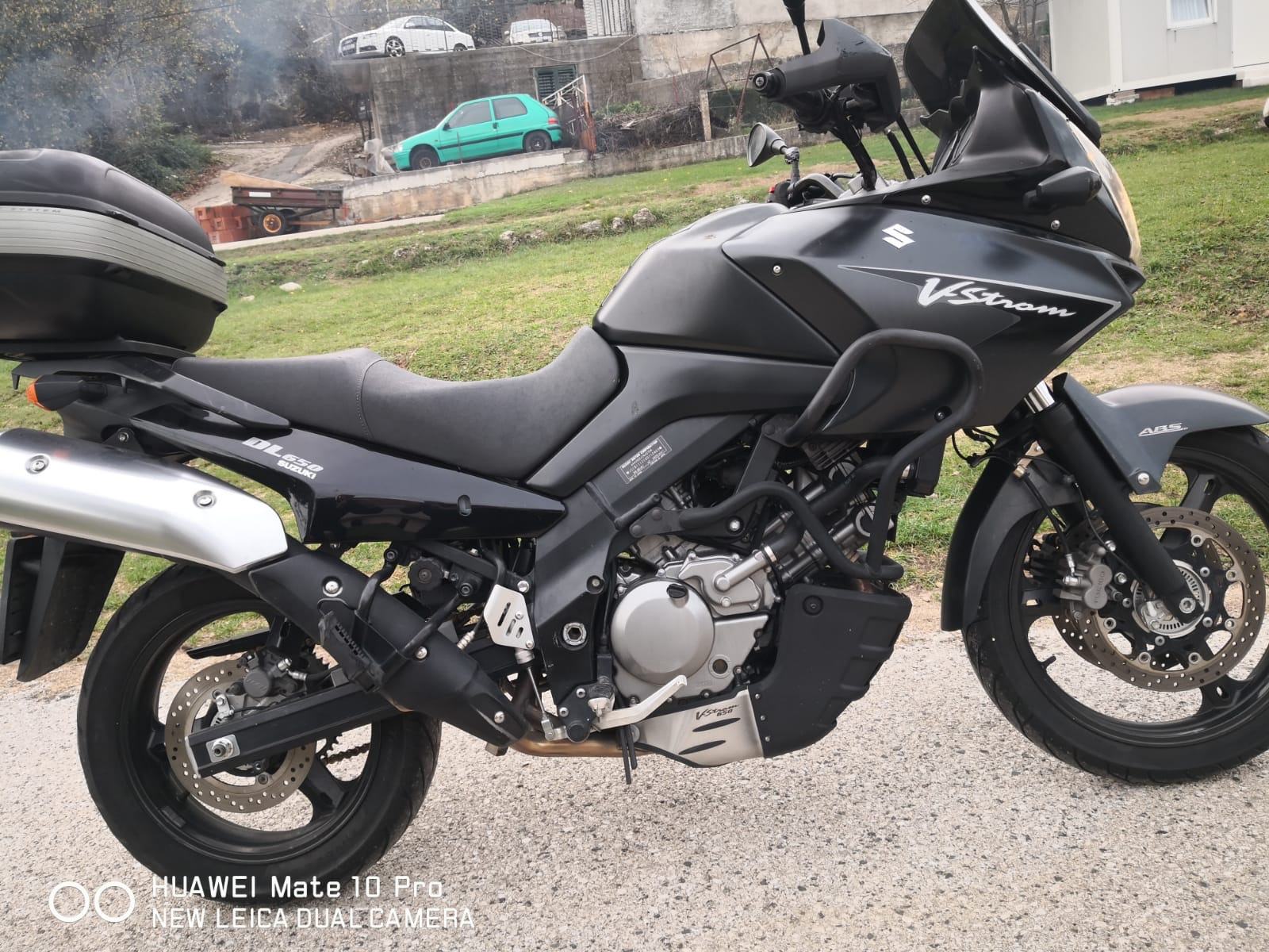 Suzuki VStrom DL 650 ABS 645 cm3, 2008 god.