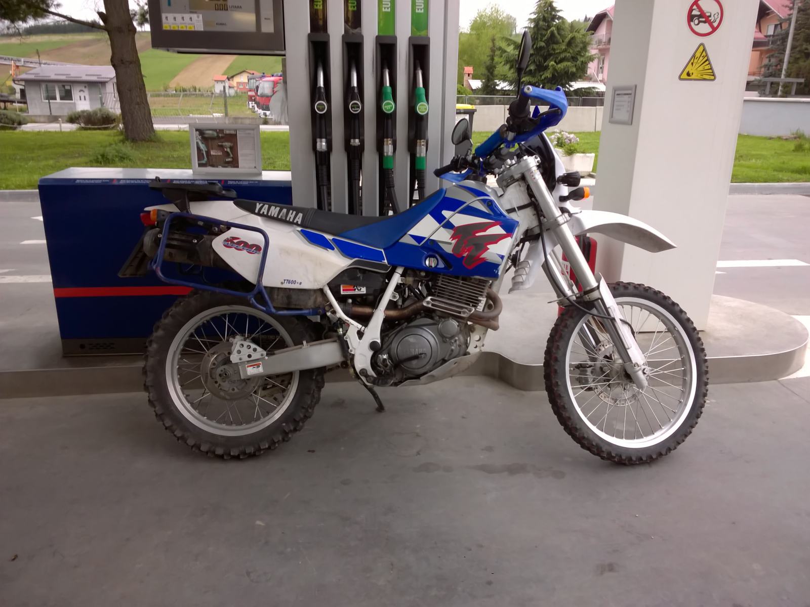 Yamaha TT600 E Belgarda 595 cm3, 2002 god.