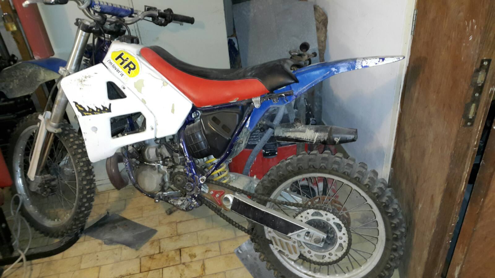 YAMAHA YZ250, 1990 god.