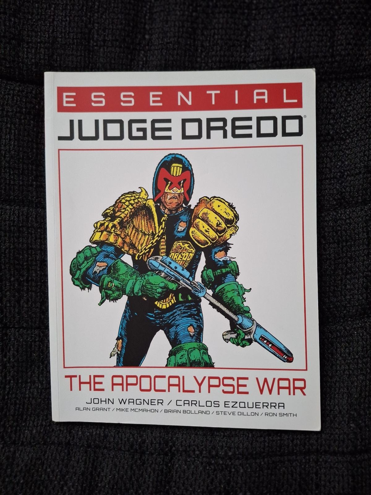 ESSENTIAL JUDGE DREDD - APOCALYPSE WAR