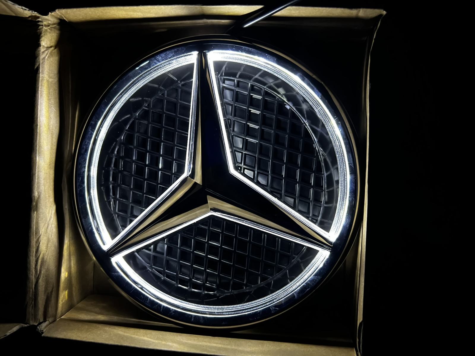 MERCEDES ★ SREBRNI LED SVJETLEĆI ZNAK / LOGO ★ - BIJELI