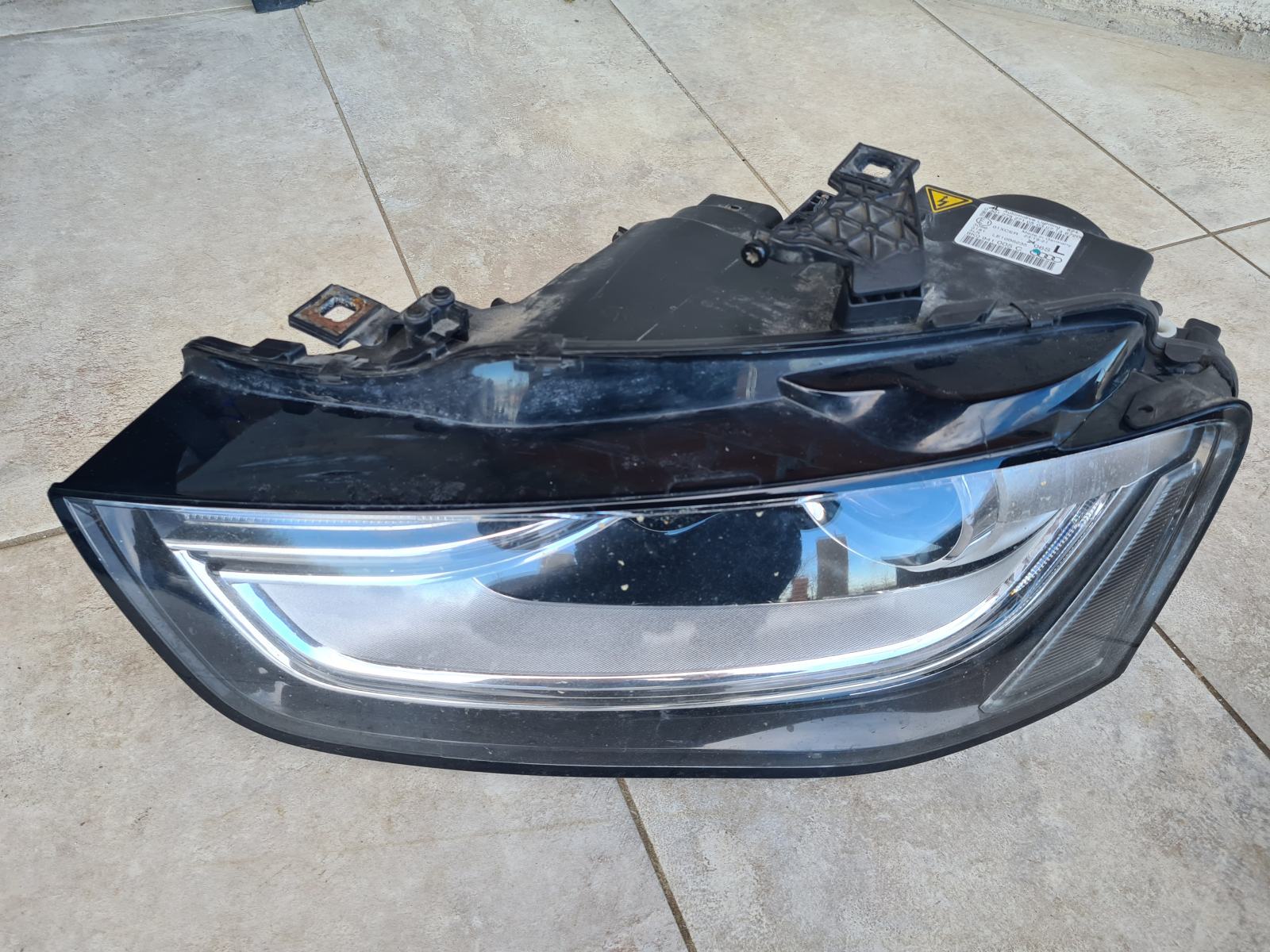 8K0 941 005C - Audi A4 prednji lijvi far (za dijelove)