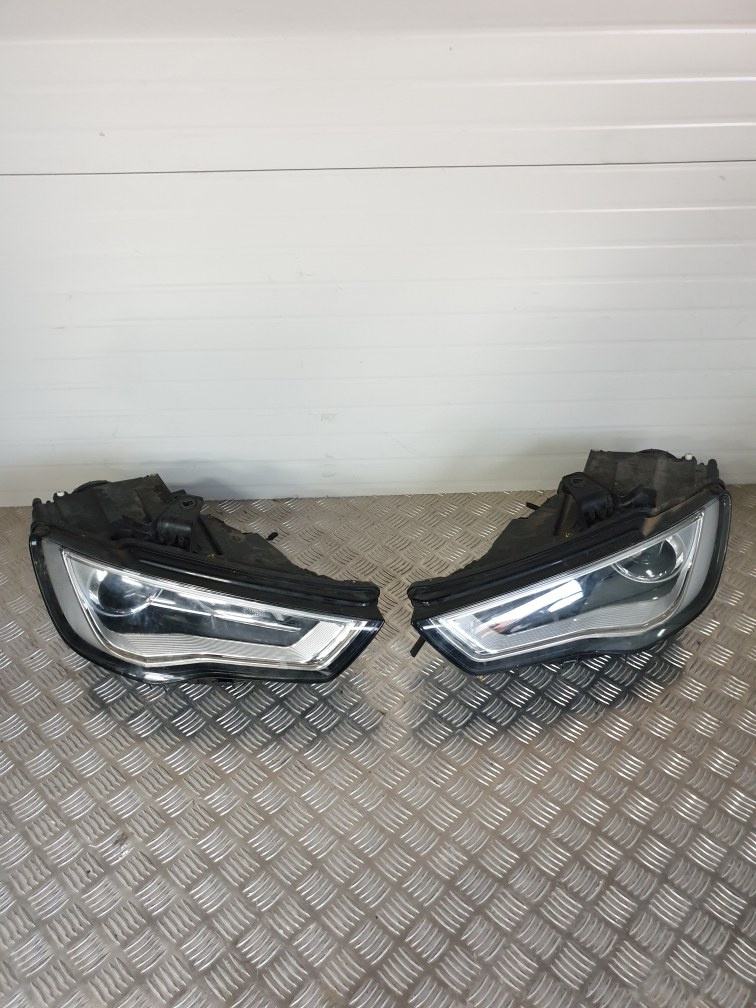 AUDI A3 8V ***ORIGINALNI BI-XENON FAROVI*** 2013...