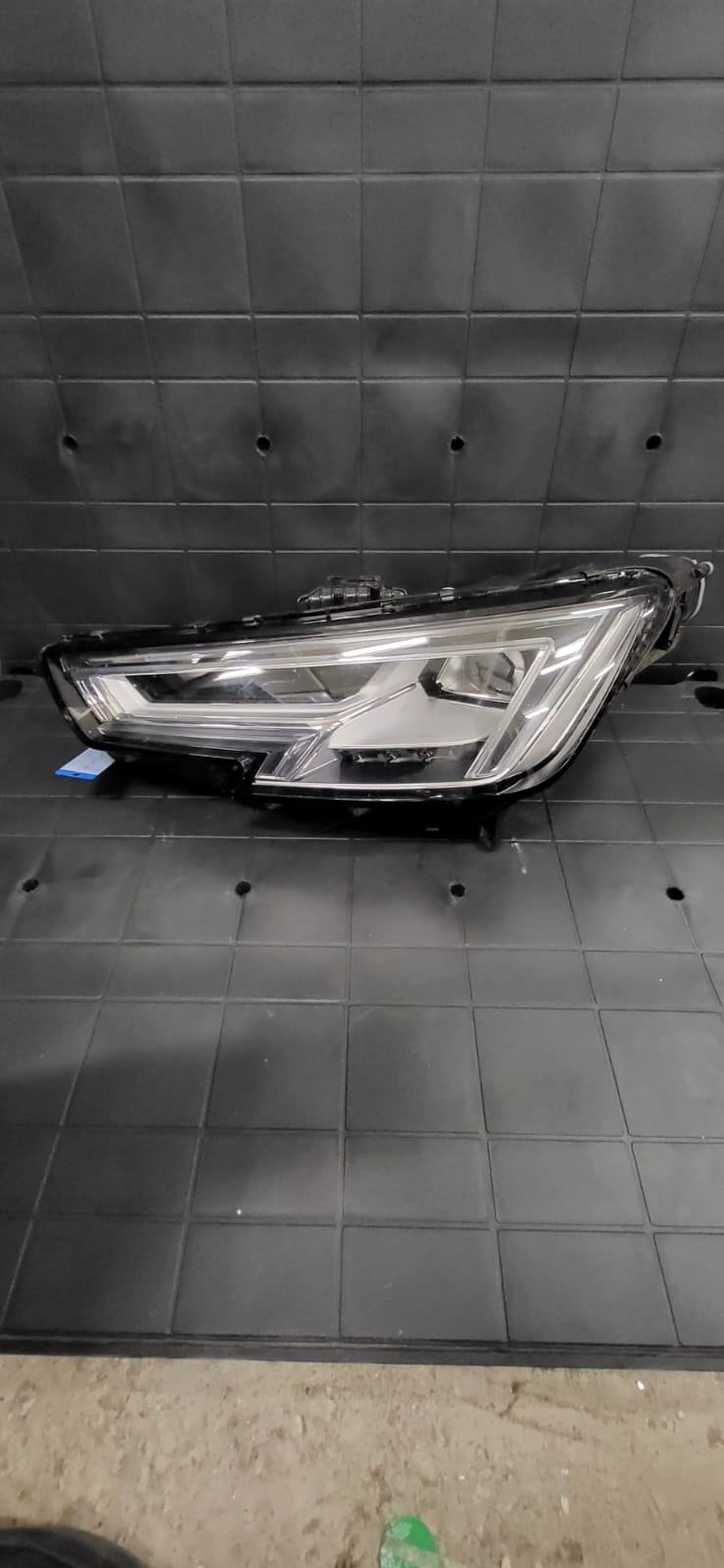 Audi A4 B9 8W0941773