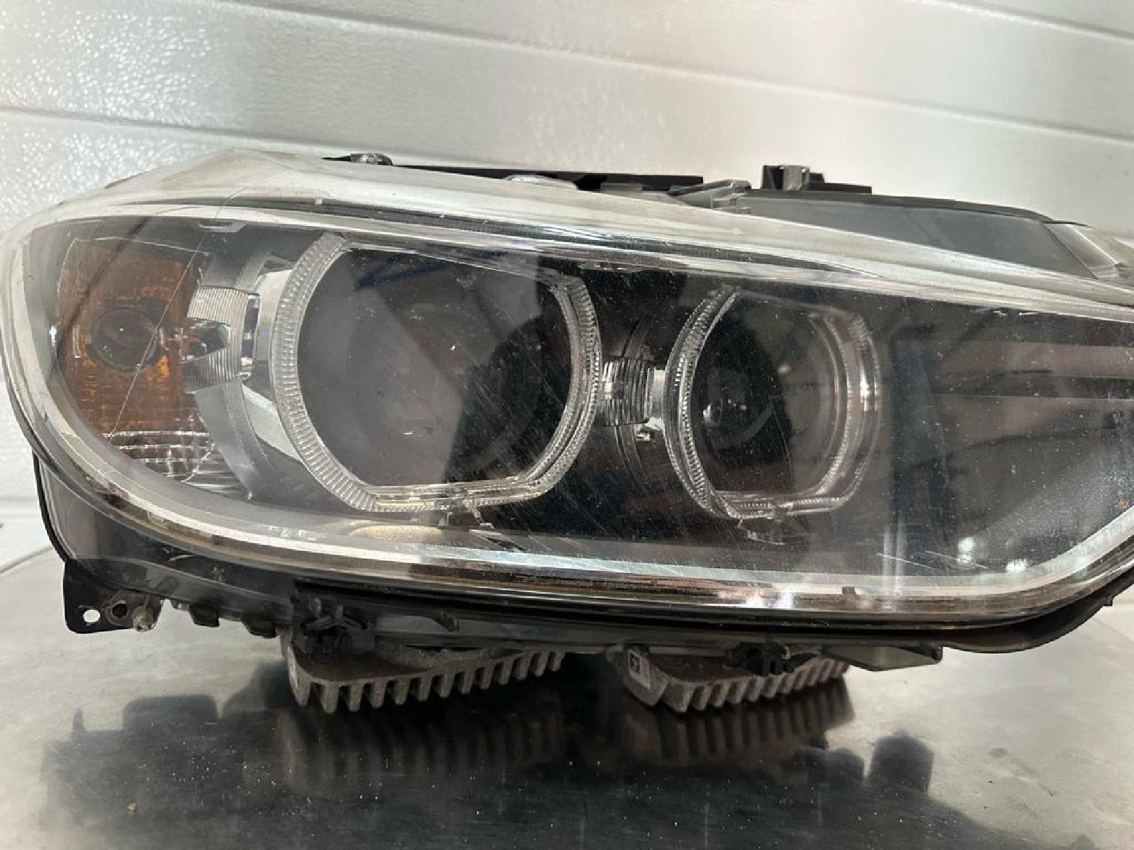 BMW F30/F31 ADAPTIVE FAR BI-XENON FAR SA BALASTIMA