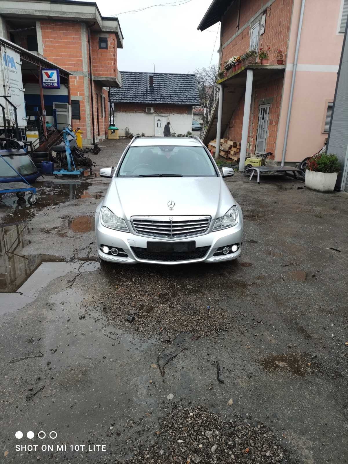 farovi mercedes c w204