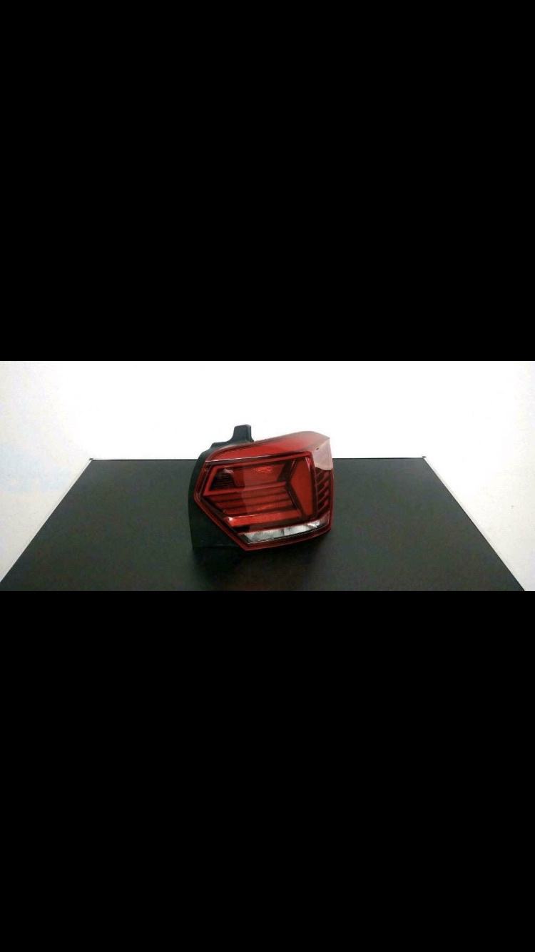LAMPA FAR ZADNJI DESNI VW POLO 17- 2G