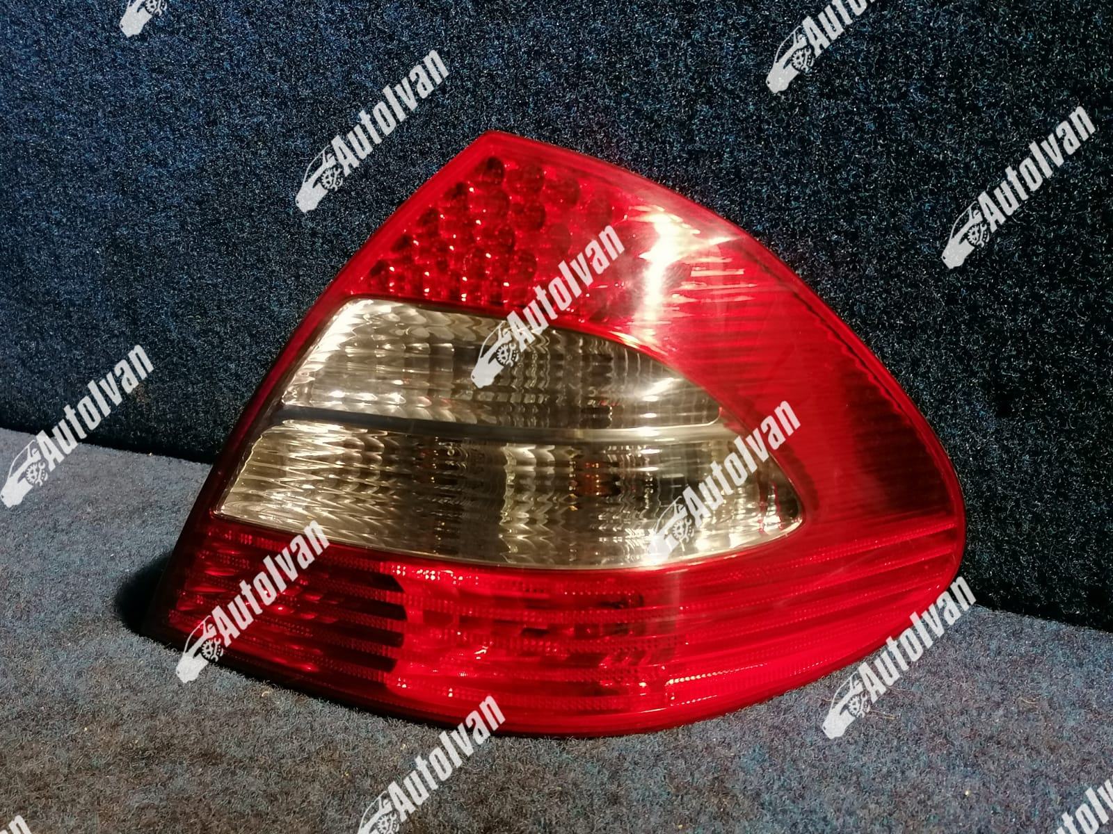 LAMPA / SVJETLO MERCEDES W211 A2118202664 ZADNJA DESNA