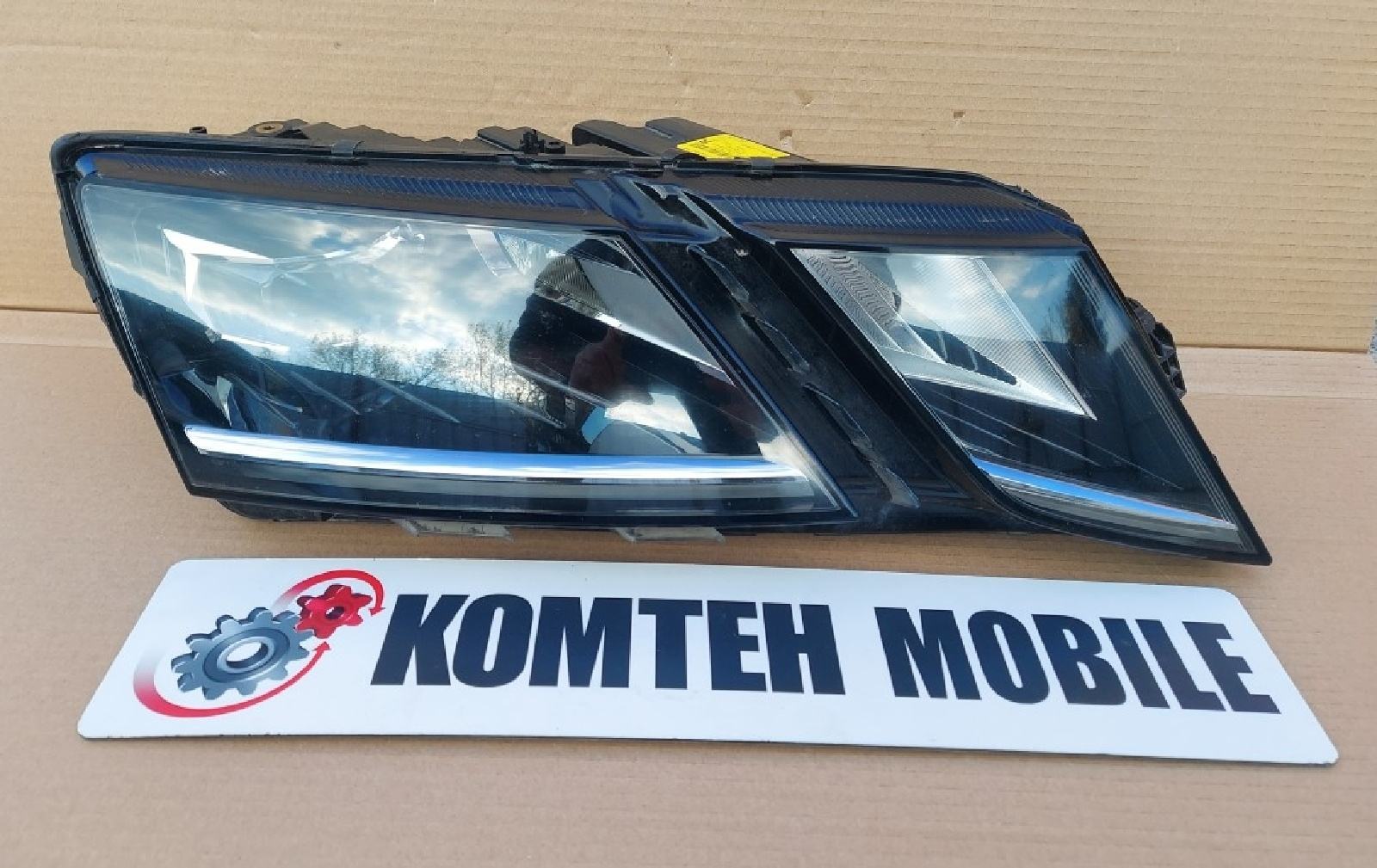 Škoda Octavia 3 facelift 5E desni LED far komplet 2017-2021 5E1941016D