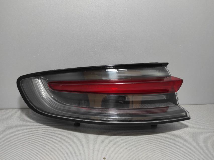 STOP SVJETLO PORSCHE MACAN > 14g. - 18g. - 95B945091L