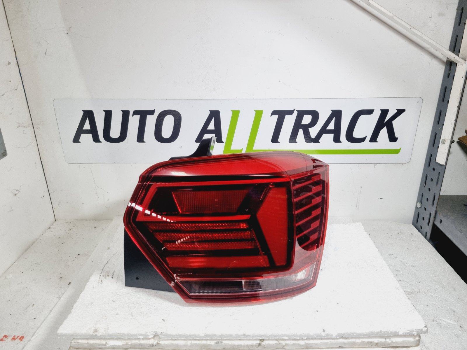 Vw Polo 2g zadnja desna lampa svjetlo 2G0945096B