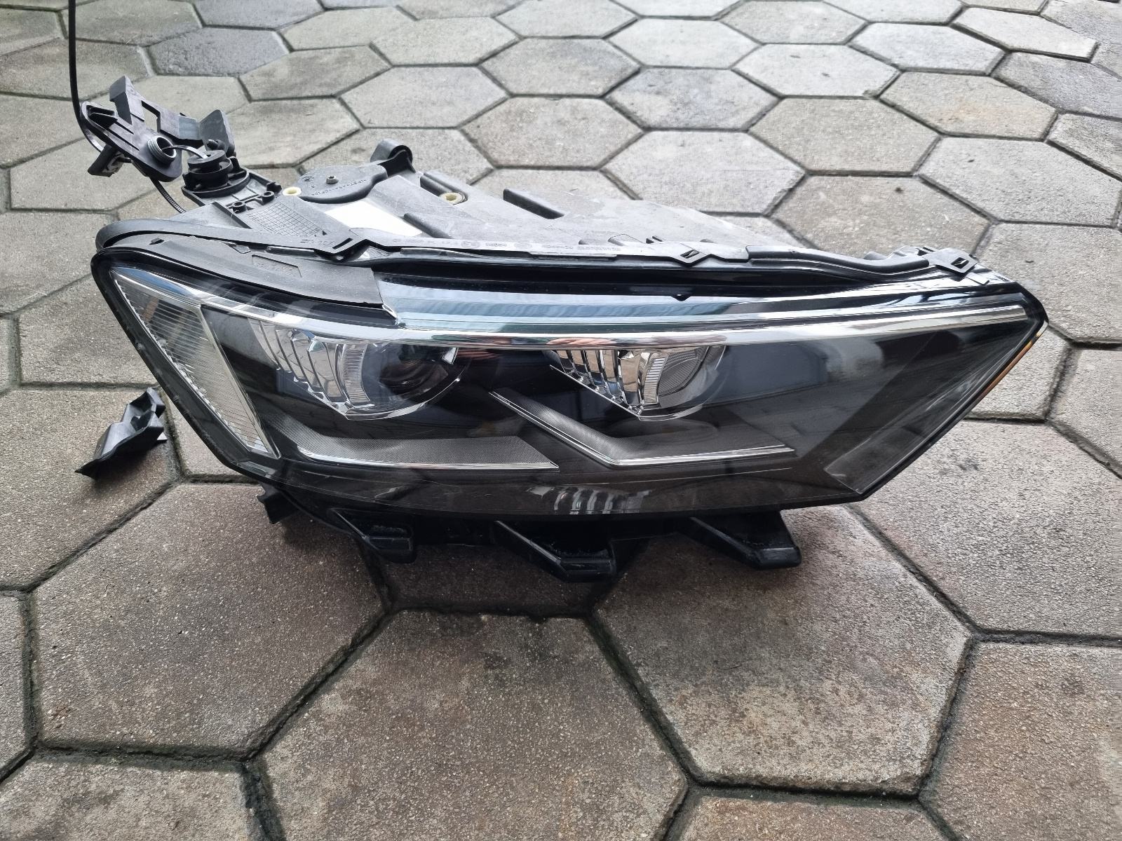 VW T-Roc Led far 2GA 941 036 D