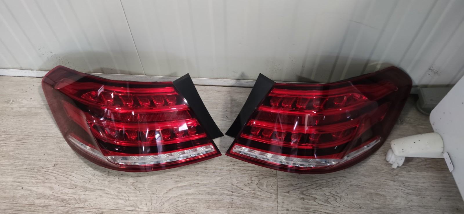 W212 13-16 ZADNJA SVIJETLA 2129060803 , 2129060703