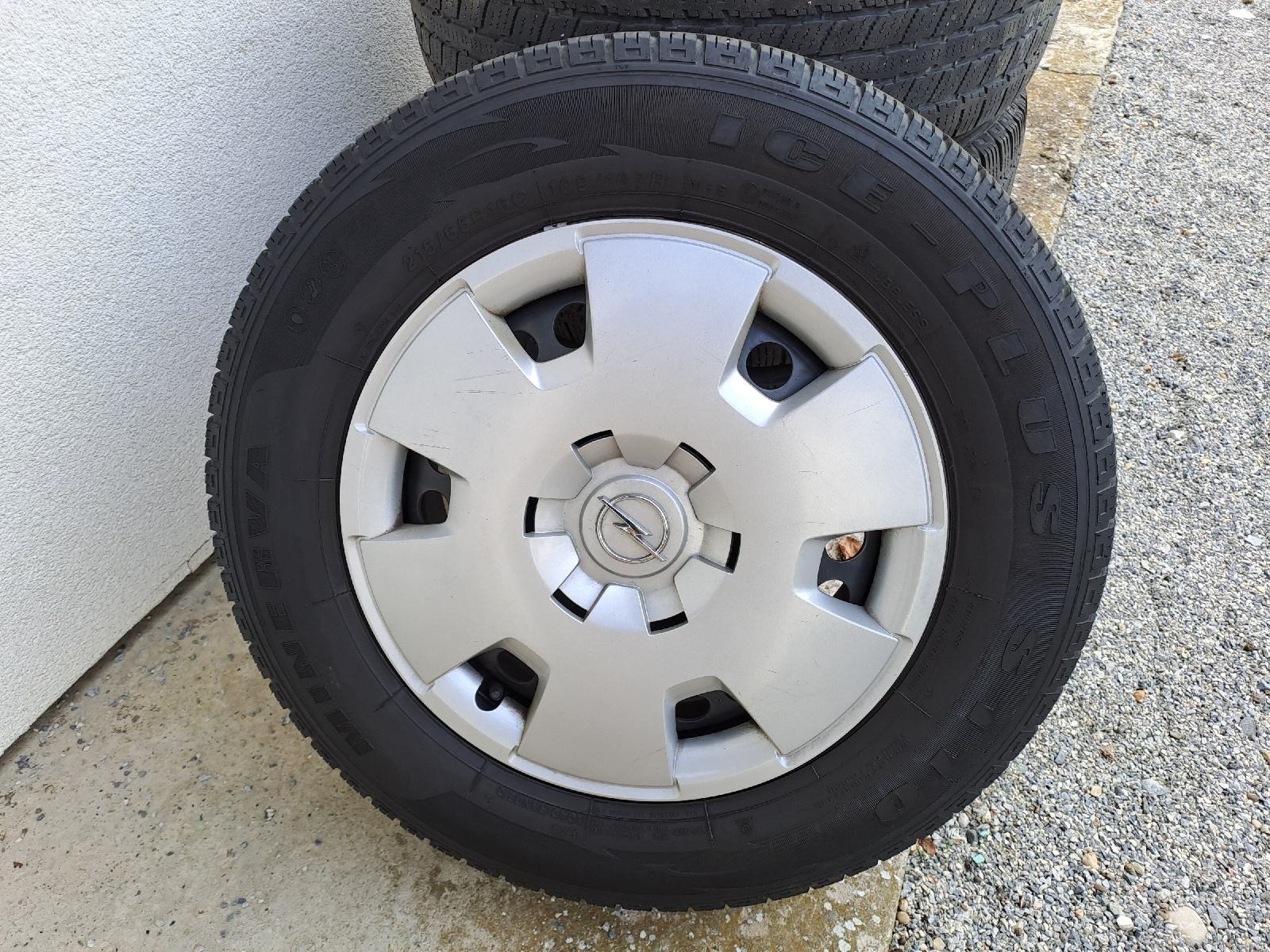 Čelične felge 16 5x105 Opel + ratkape+ zimska guma 215/65/16C Minerva