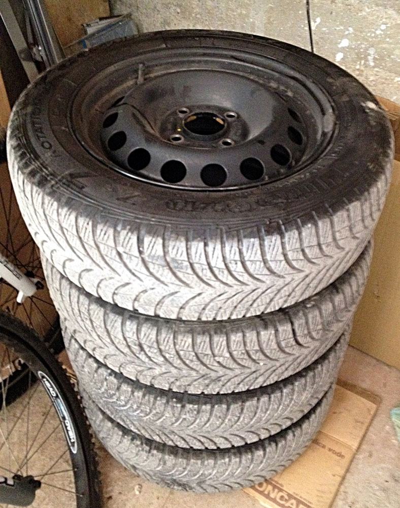 Rabljeni komplet 4 felge i gume za Volvo s40 v40 v50