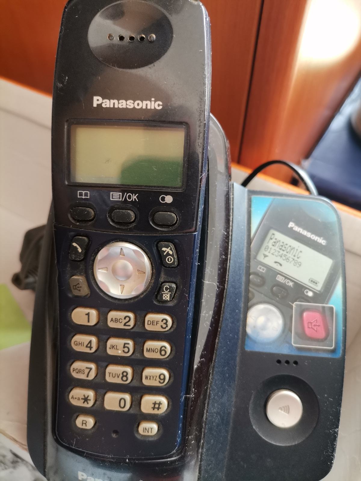 bežični telefon...