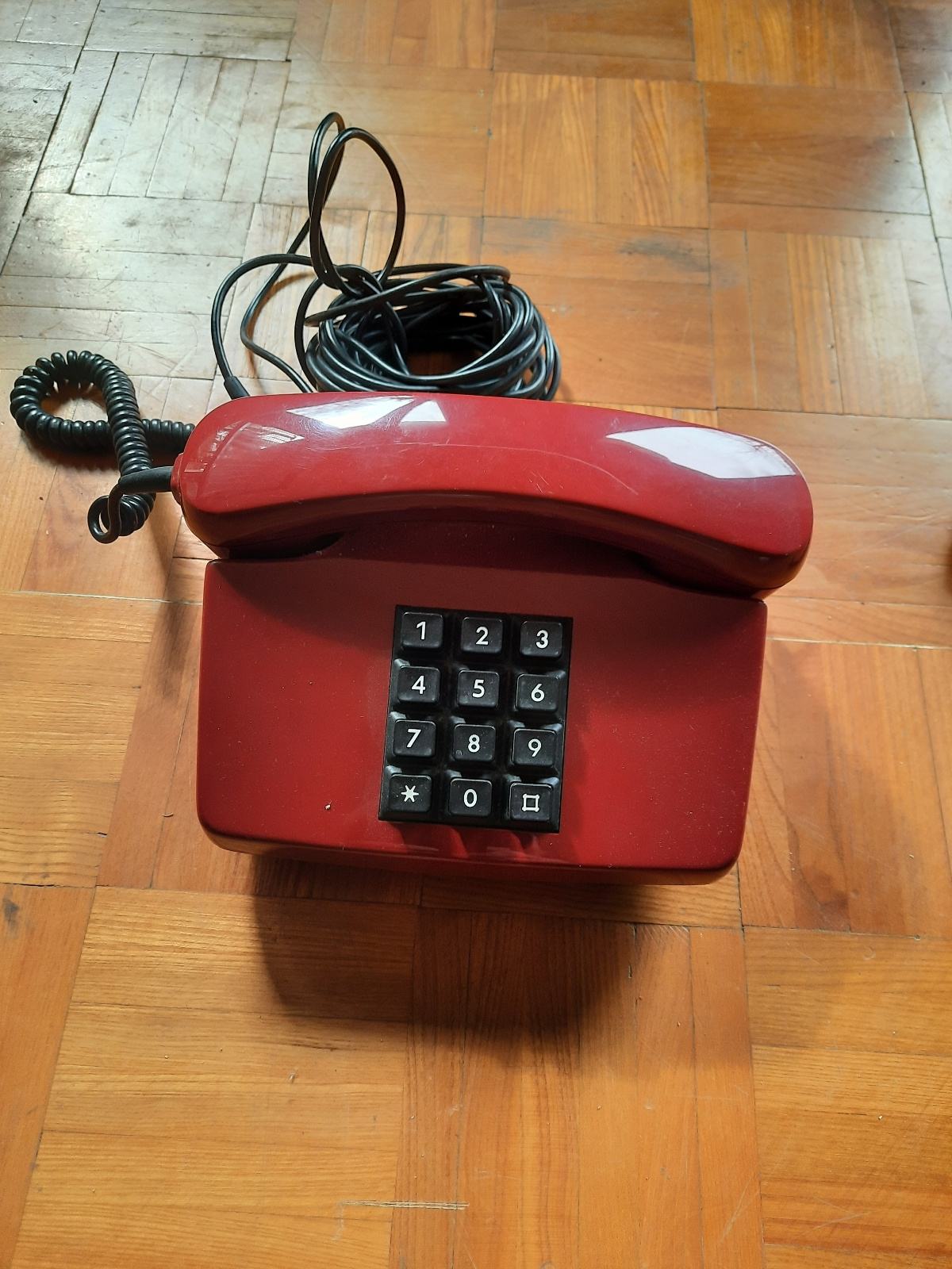 Retro telefon njemacki