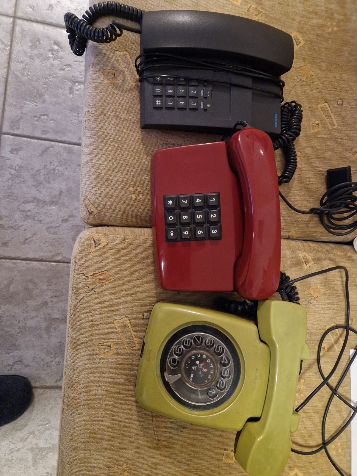 Stari telefon Iskra i siemens