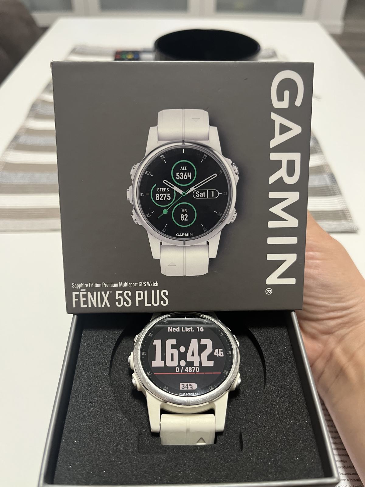 Garmin fenix 5s plus Sapphire white