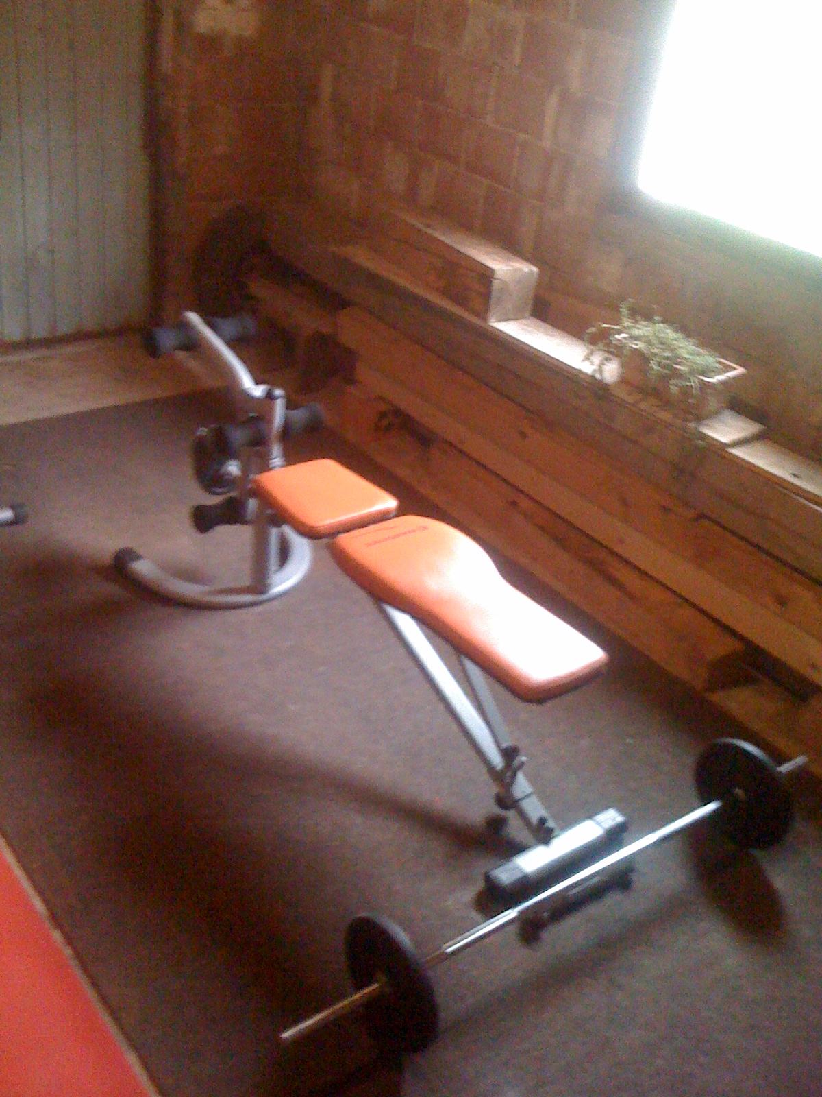 PRODAJEM!!!komplet ENERGETICS POWER BENCH 280