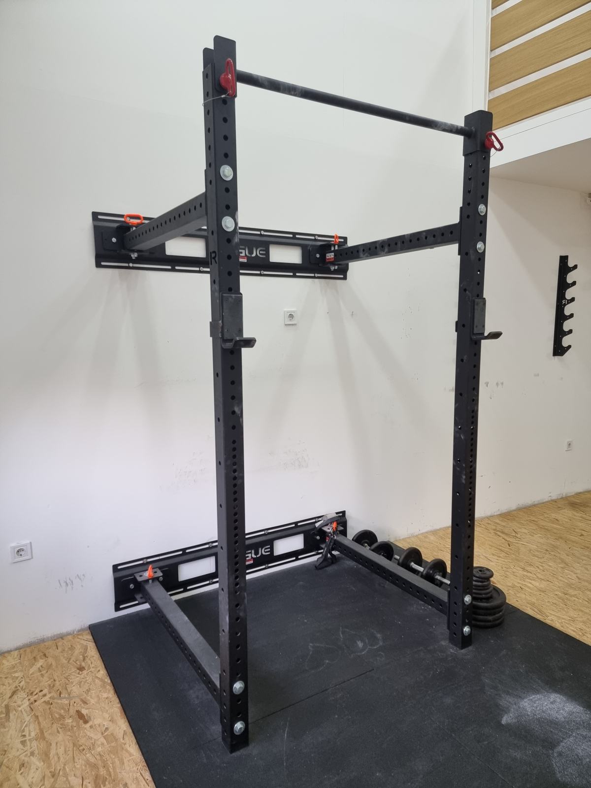 Rogue RML-3W sklopivi nosač za čučnjeve/zgibove + bonus