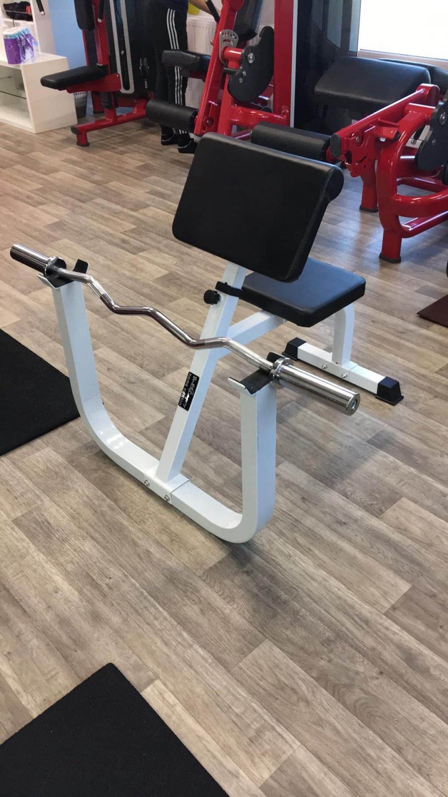 Scott bench - klupa za biceps pregib