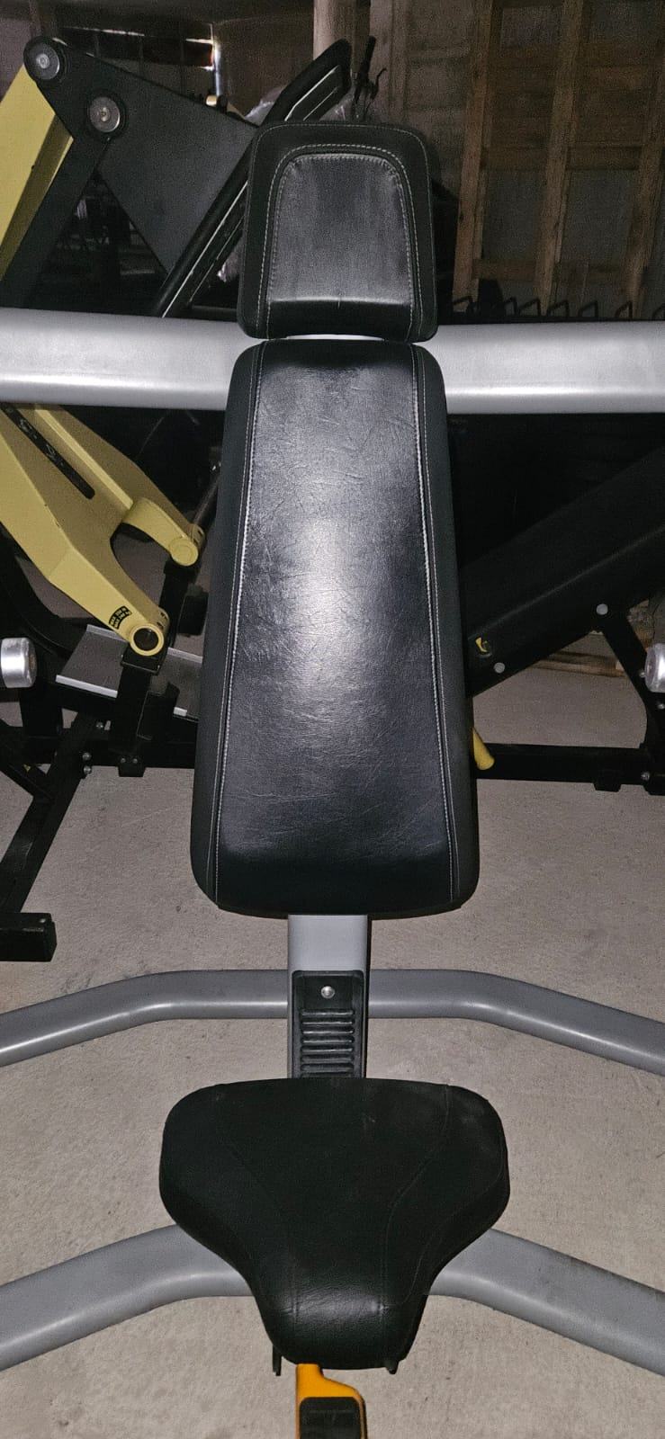 Precor Discovery Incline Press plate