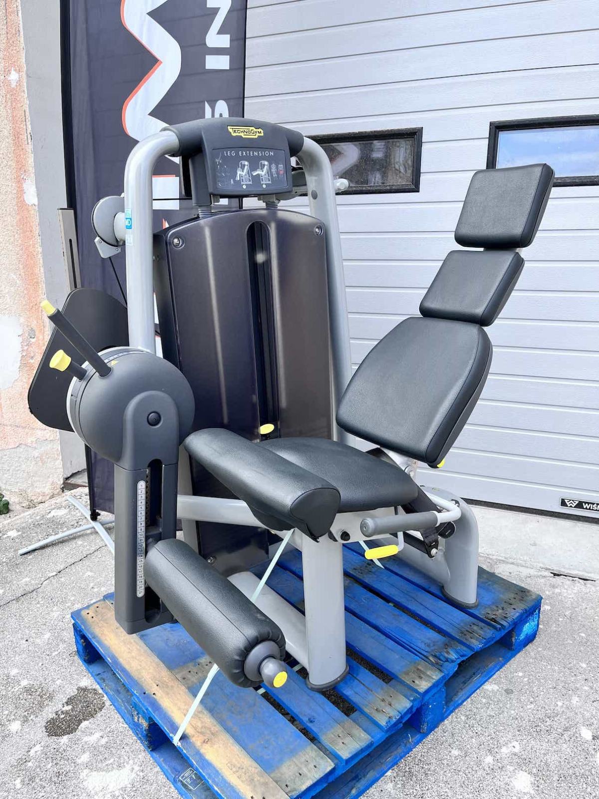 Technogym Selection Leg Extension Medical