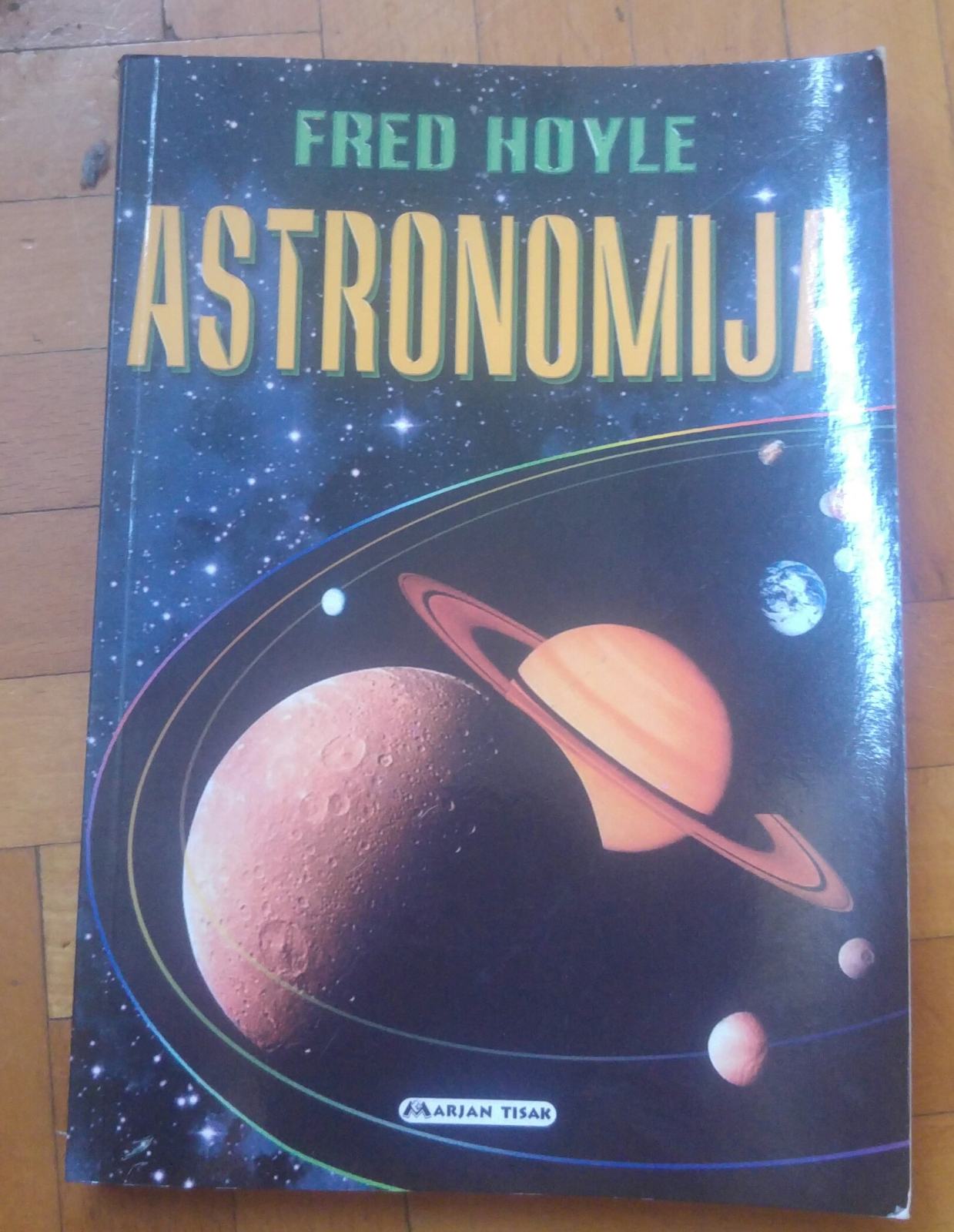 Astronomija Fred Hoyle