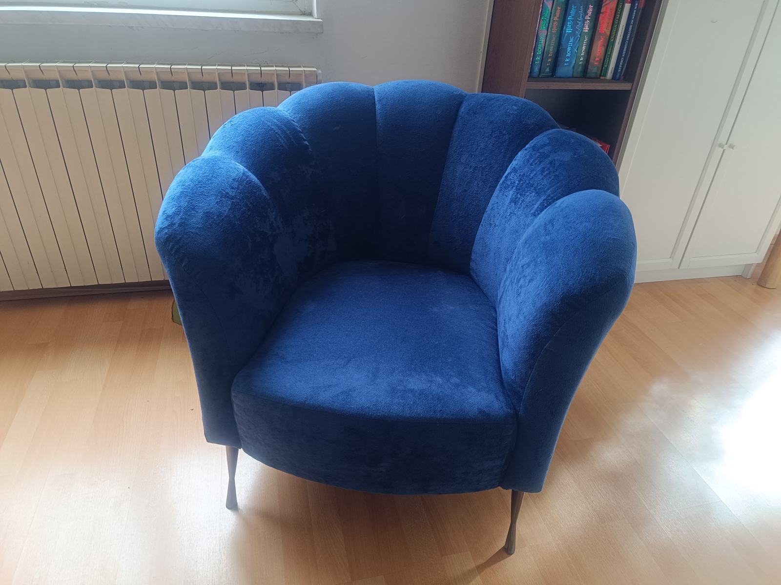 Prodajem plavu baršun fotelju