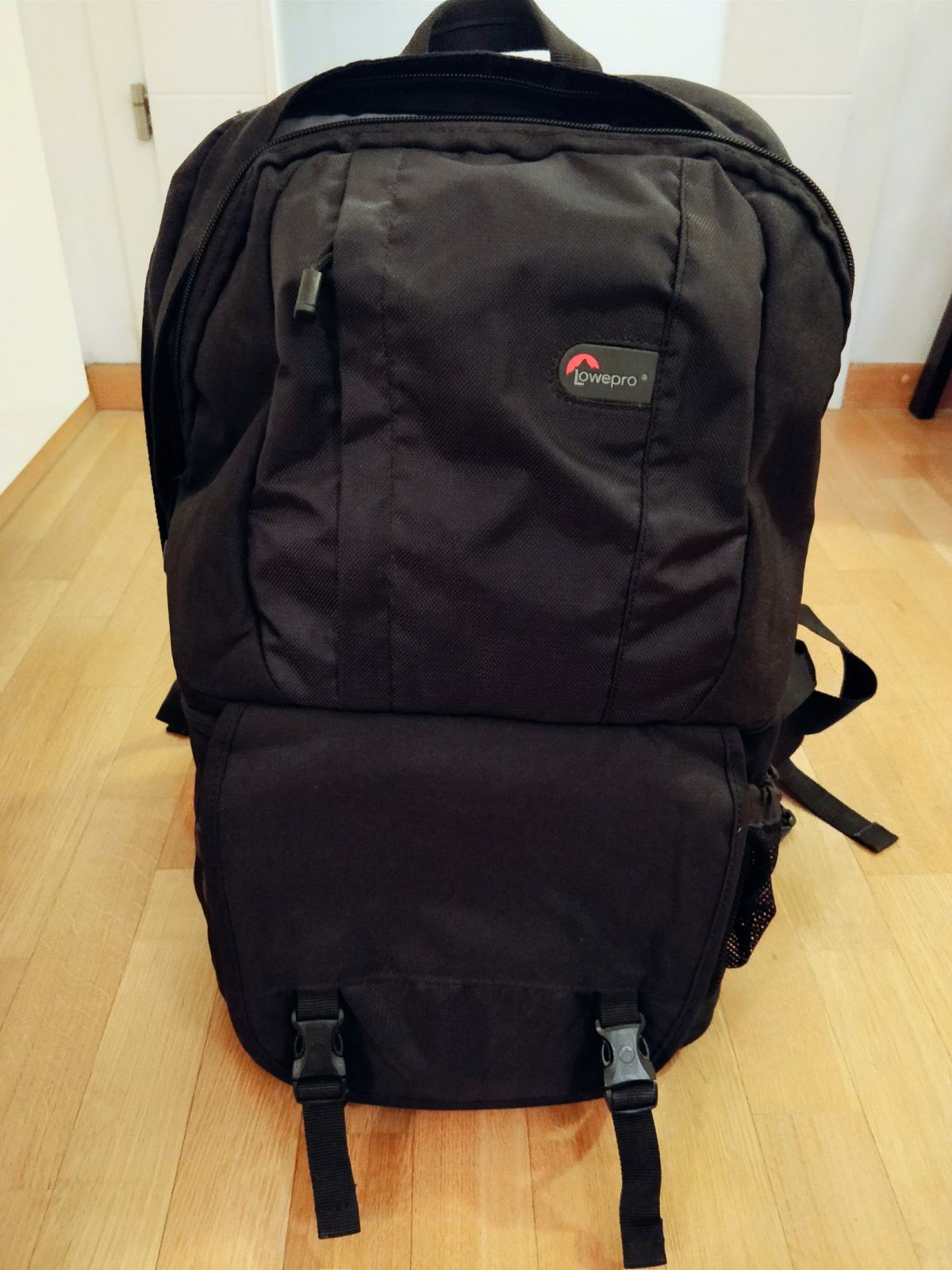 Lowepro Fastpack 200