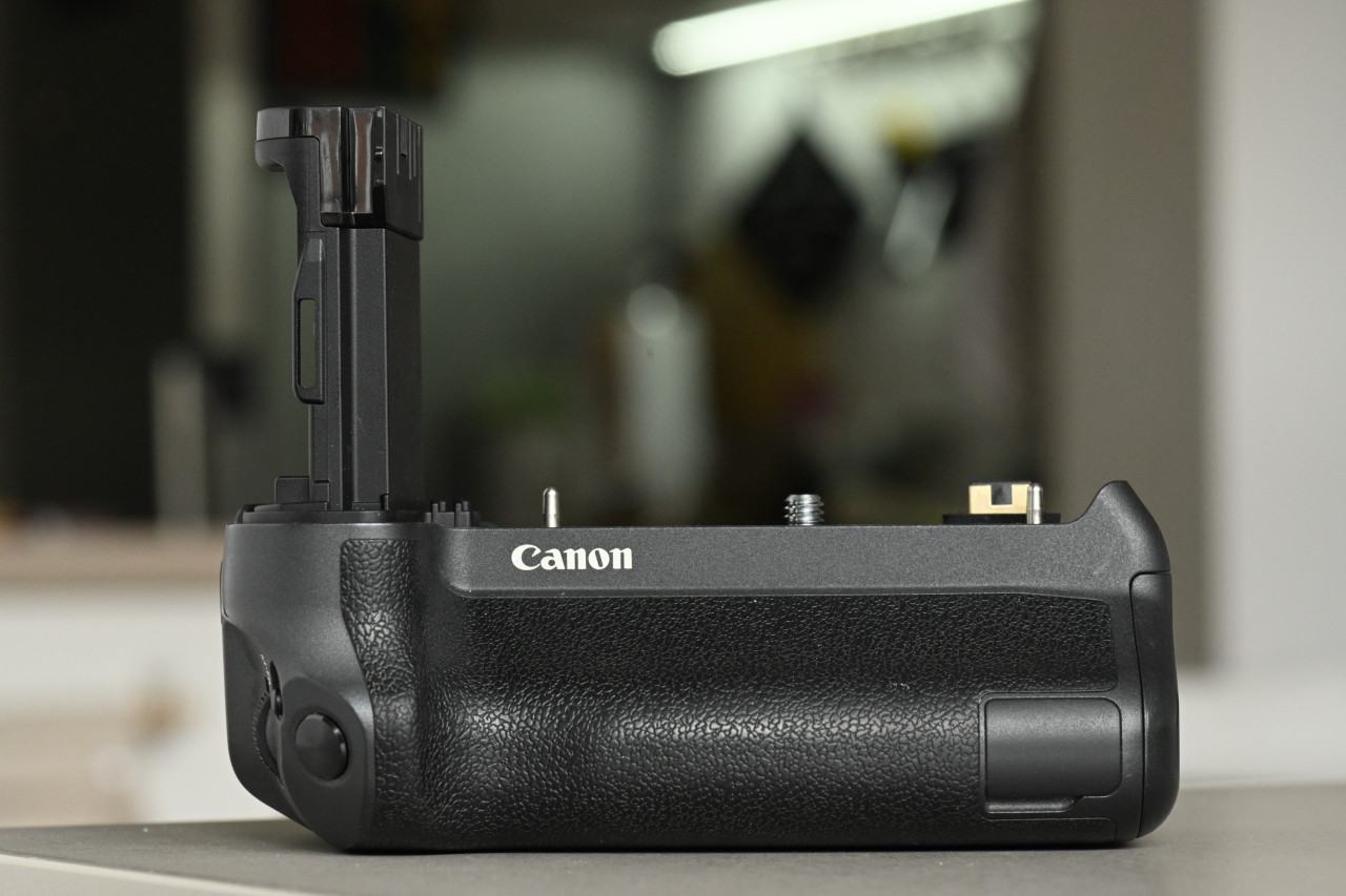 Canon EOS R Grip