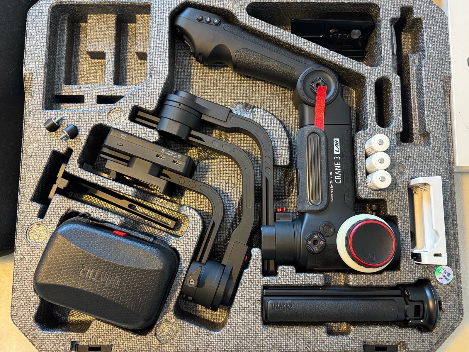 P: Zhiyun crane 3 Lab( puno dodatne opreme)