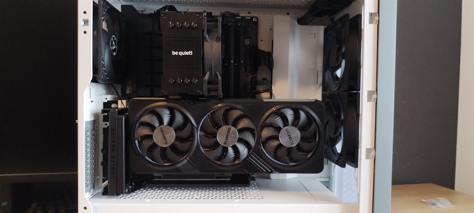 Cooler Master Universal Vertical GPU Holder Kit V3