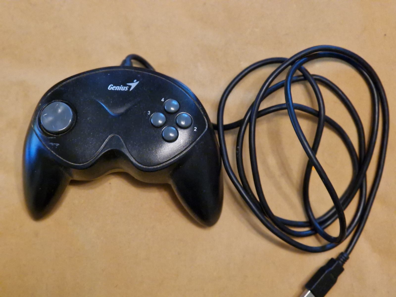 Genius usb Joystick za PC