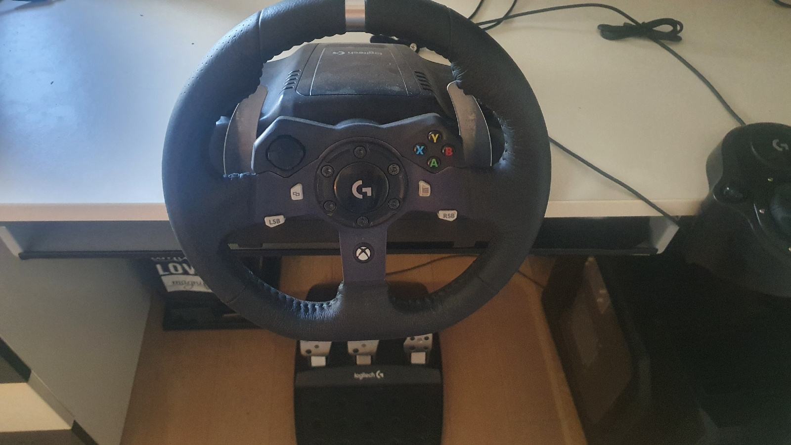 Logitech G920 volan za PC, Xbox | 3 pedale + mjenjač!, odlično stanje