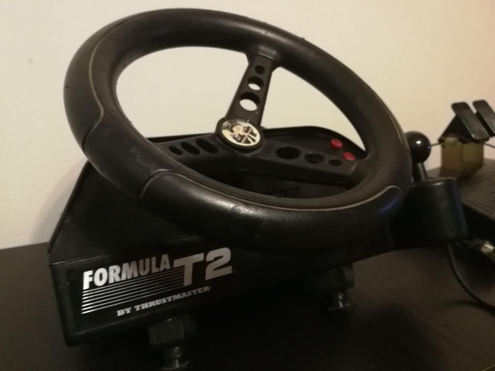 THRUSTMASTER formula T2
