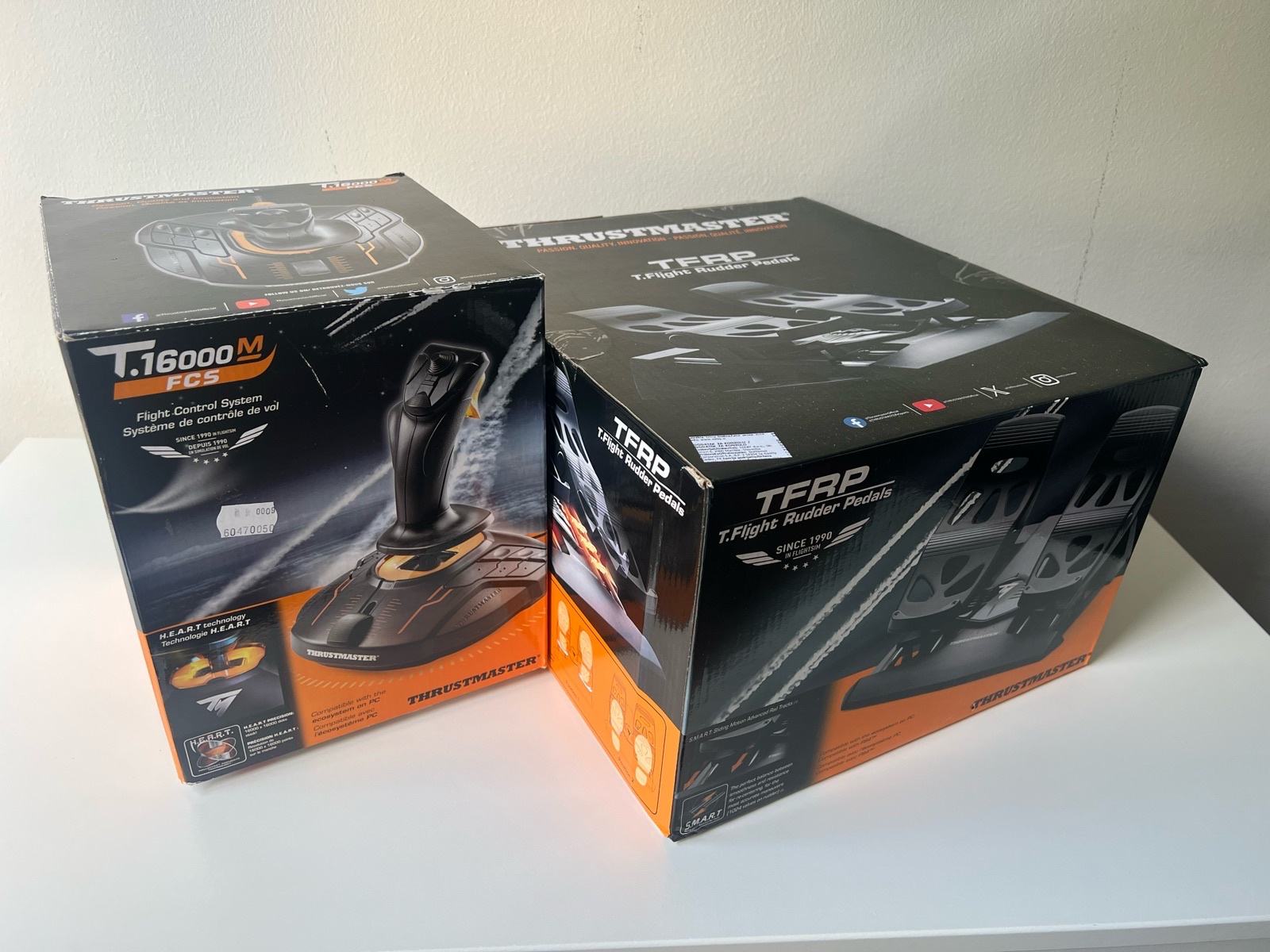 THRUSTMASTER T.16000M joystick + TFRP pedale