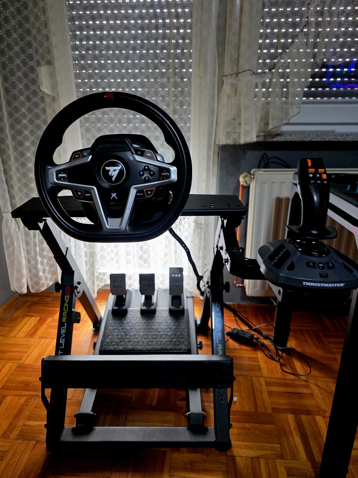 Thrustmaster T248x + Stand